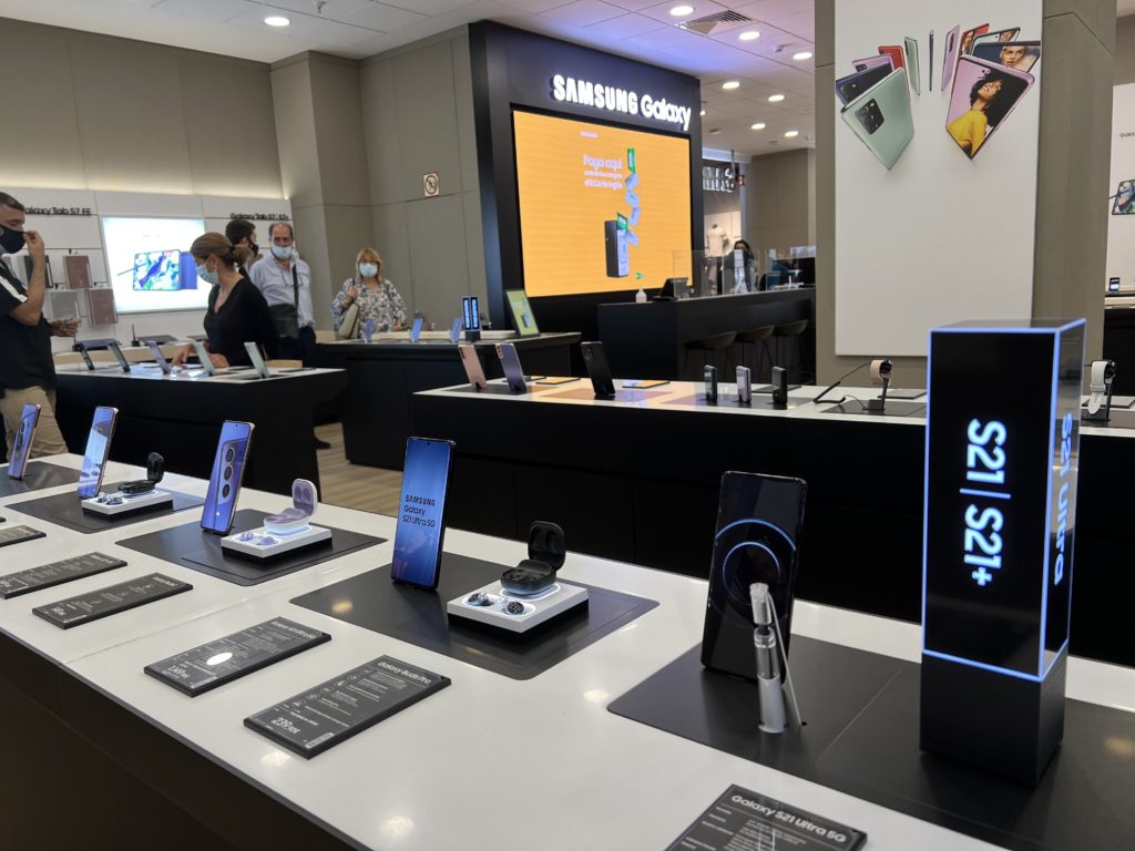 Samsung opens a new Samsung Store flagship in Barcelona with econocom ...